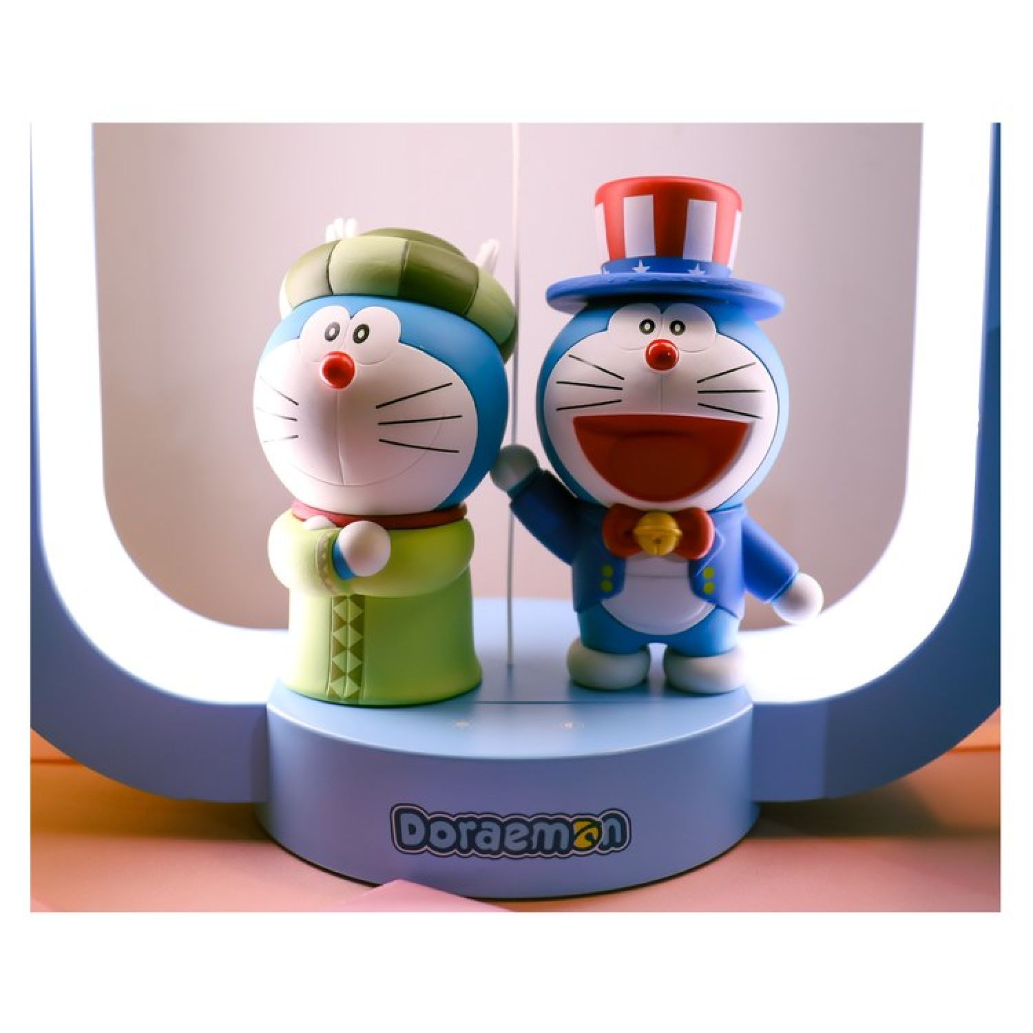 Mô hình Doraemon Travels Around the World