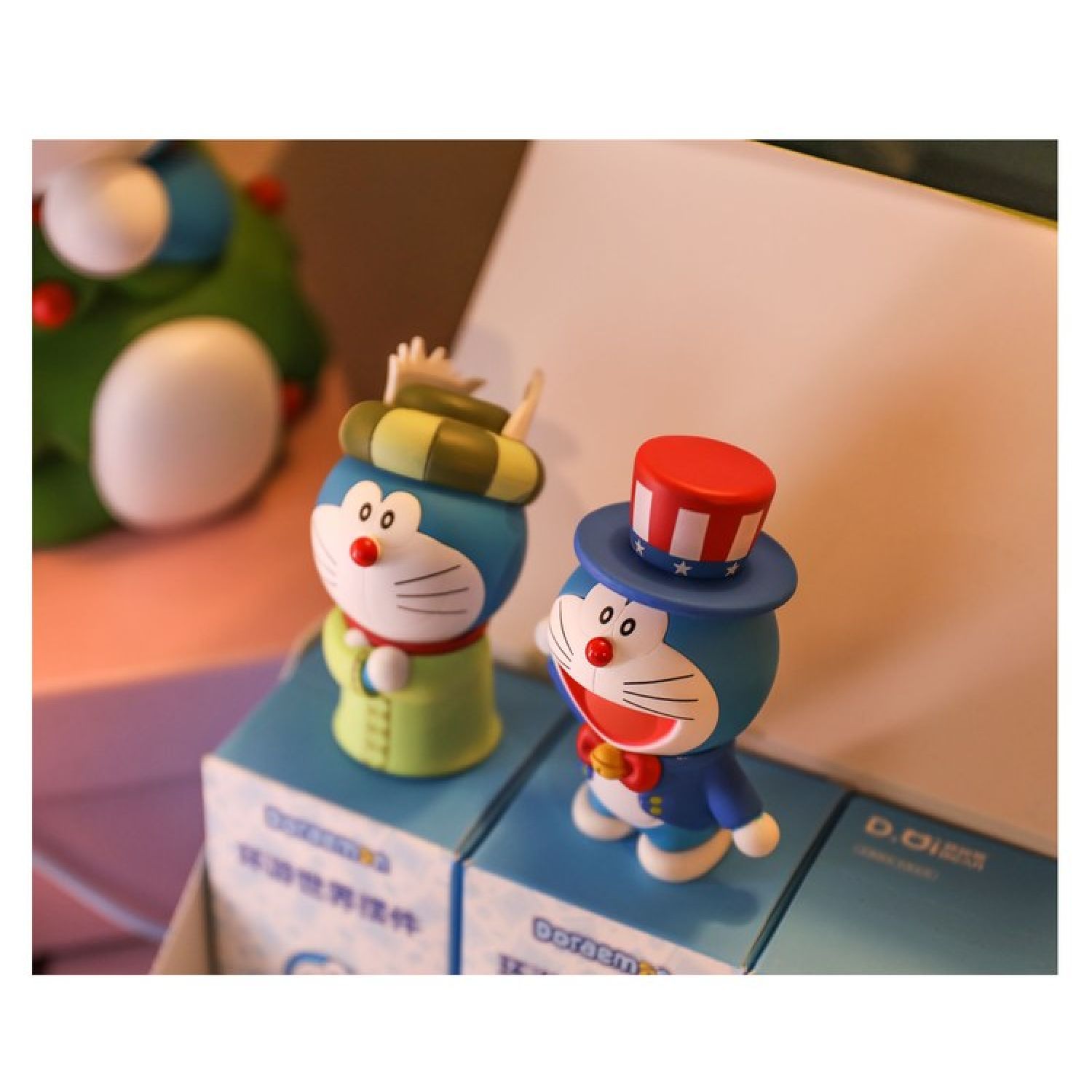 Mô hình Doraemon Travels Around the World