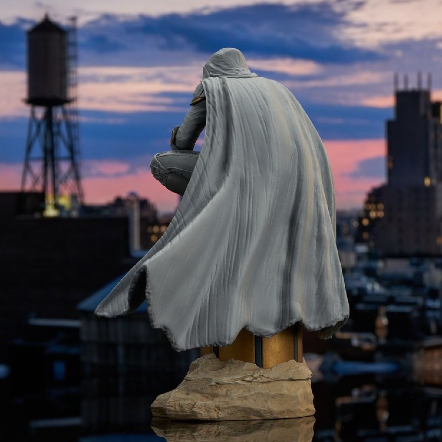 Moon Knight Gallery - Moon Knight Figure (Diamond Select Toys)